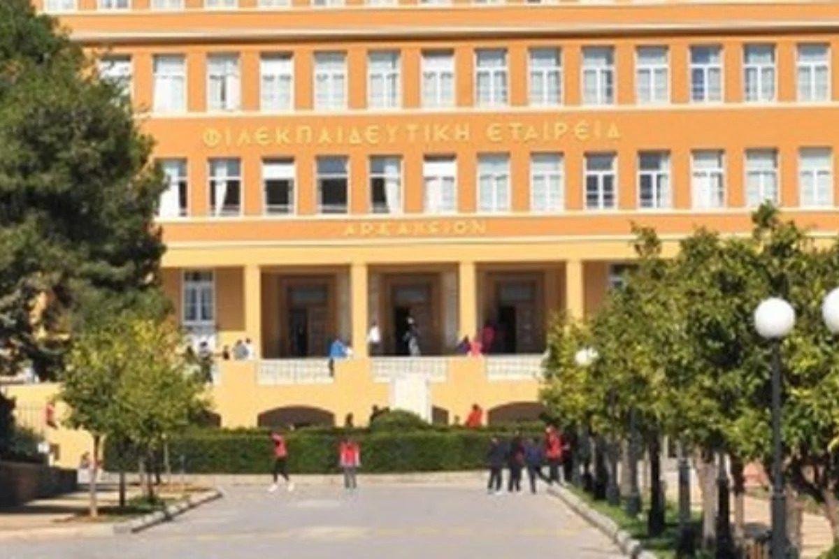 Αρσάκειο. Οι γονείς του 15χρονου θύματος bullying κατέθεσαν ασφαλιστικά ...