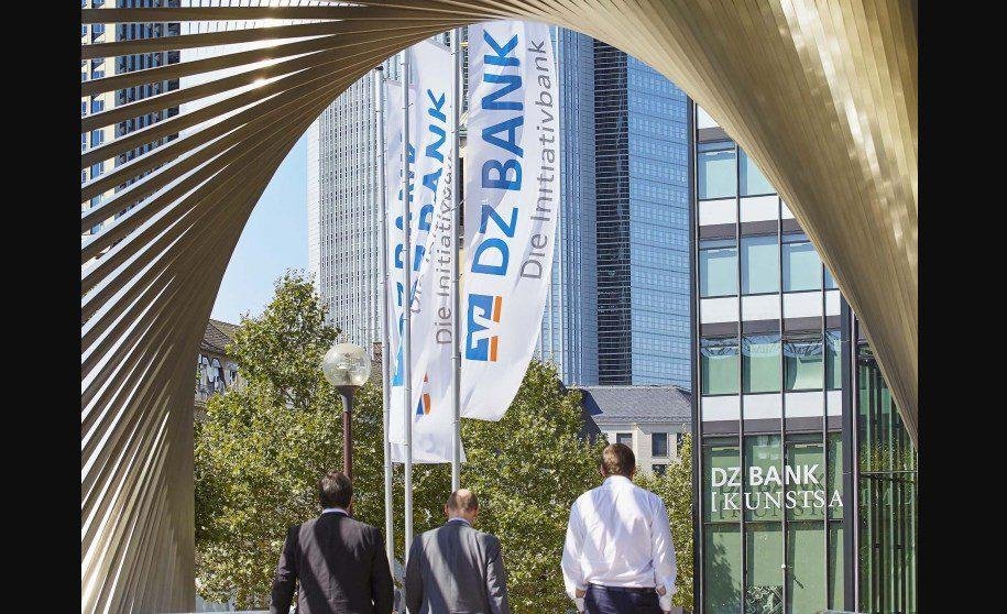 DZ Bank: Παράδειγμα προς μίμηση η Ελλάδα για την αναστροφή του ...