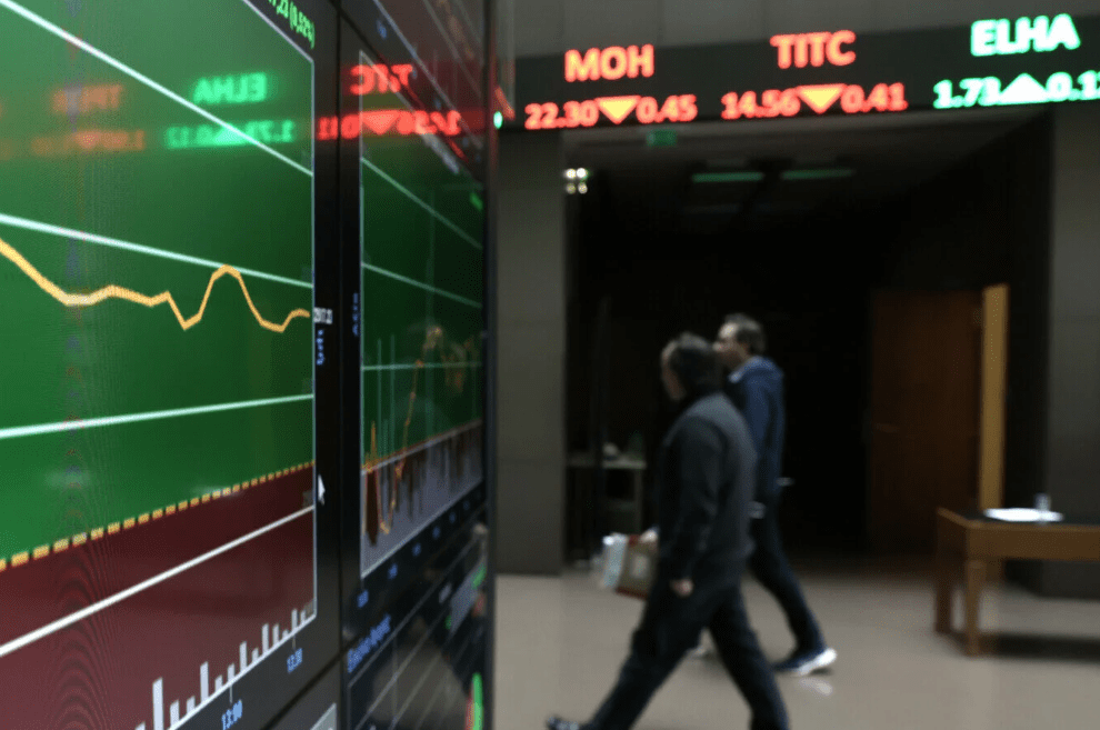 Fitch: Αναβάθμιση στο ΒΒ+. Μια ανάσα από την επενδυτική βαθμίδα. Τα ...
